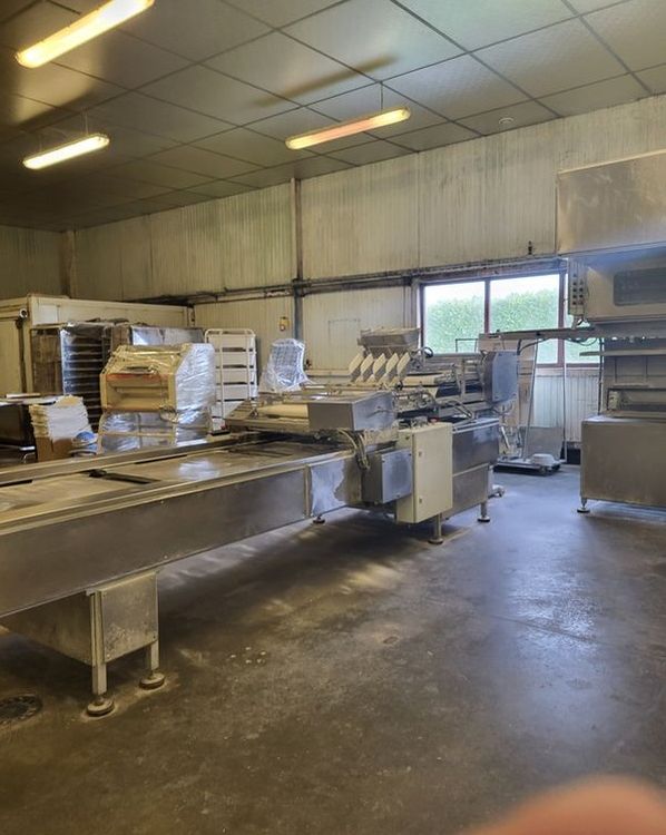 Complete automatic bakery unit