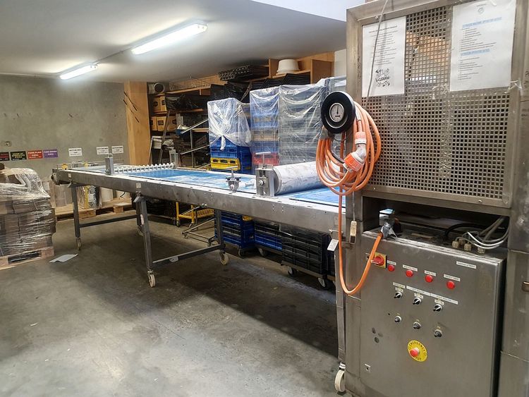 AUTOMATIC DOUGH EXTRUDER & CUTTER