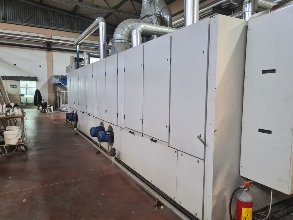 2 2004 240 Unica model 10 colors and 12 colors