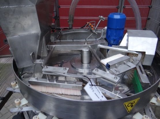 EME, Engler dosimat 18 head telescopic pocket filling machine