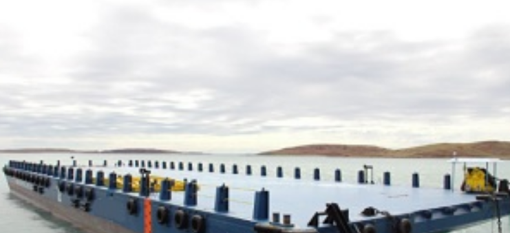 250ft Flattop Barge with 4pt mooring