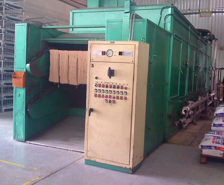 Bernauer Continuous dryer for hank drying