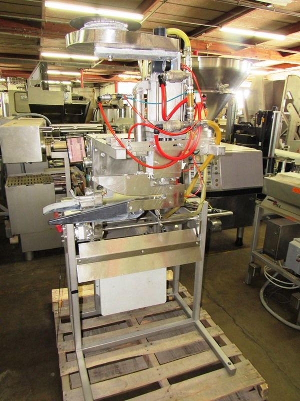 Poly-Clip Pneumatic Clipper