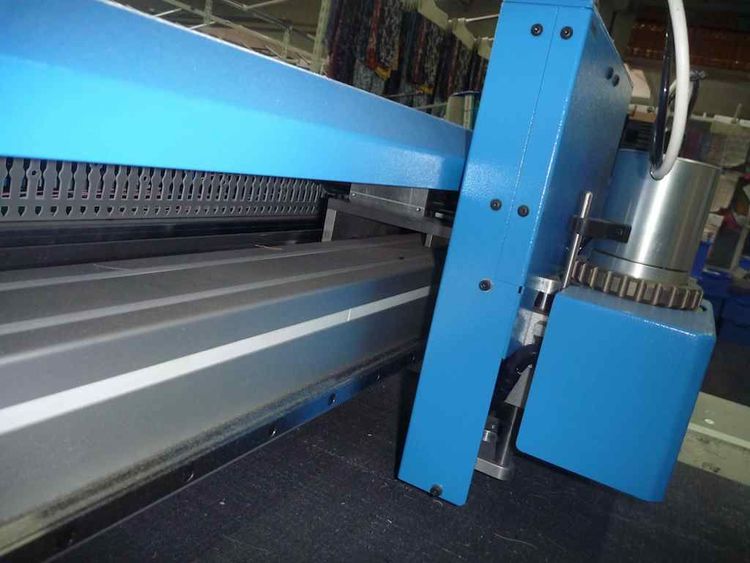 GENESIS CONVEYOR Conveyorised cutter/plotter