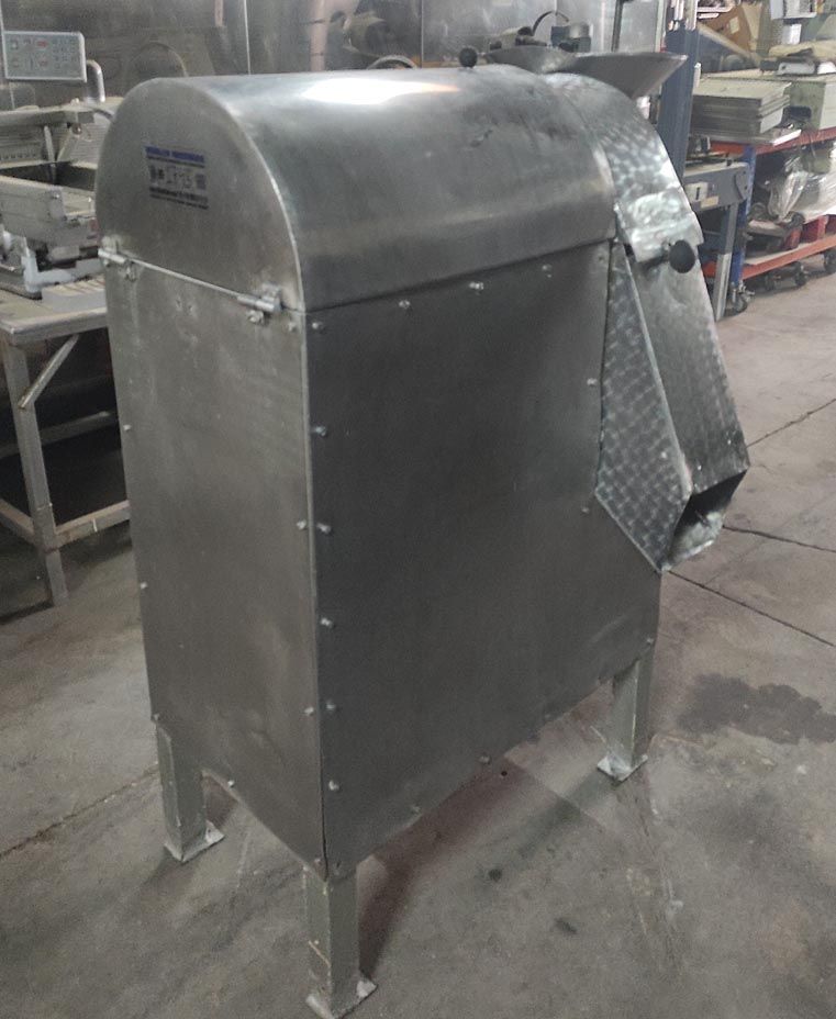 REF-1745 DICING MACHINE FOR PEPPERS Machine for cutting peppers into ...