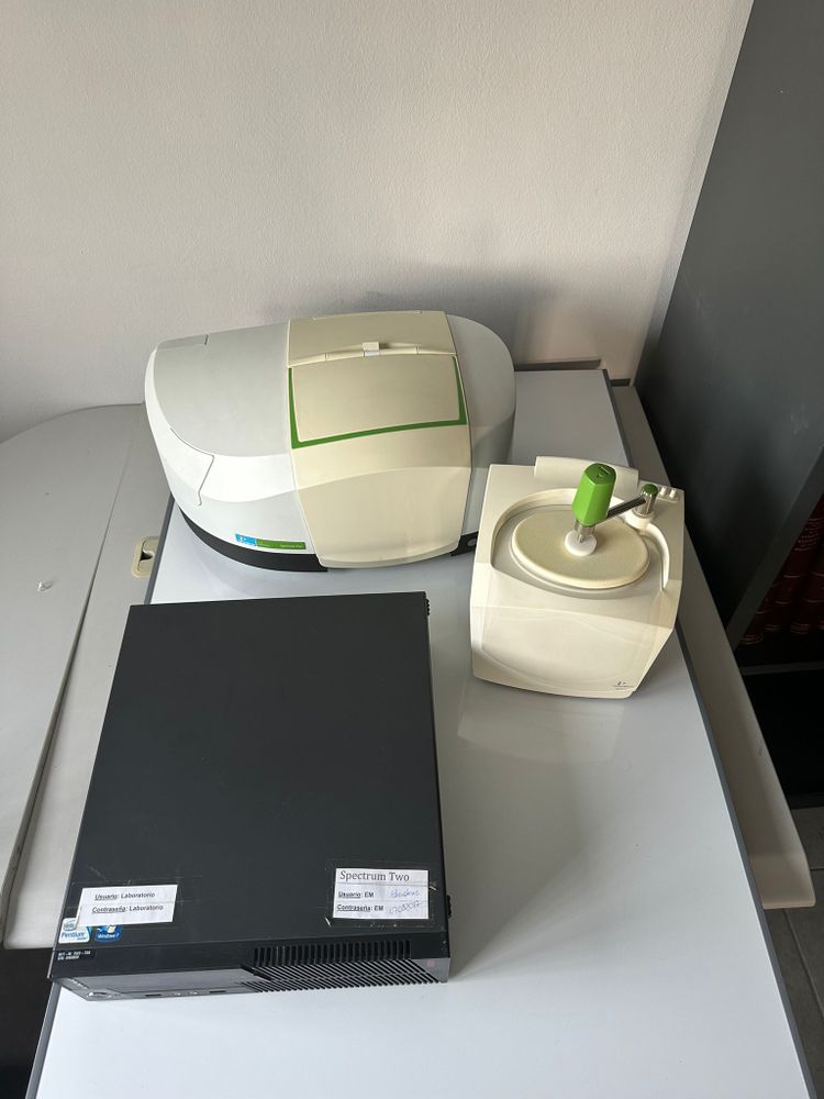 Perkin Elmer Spectrum Two IR PerkinElmer Spectrum Two™ IR with Computer ...