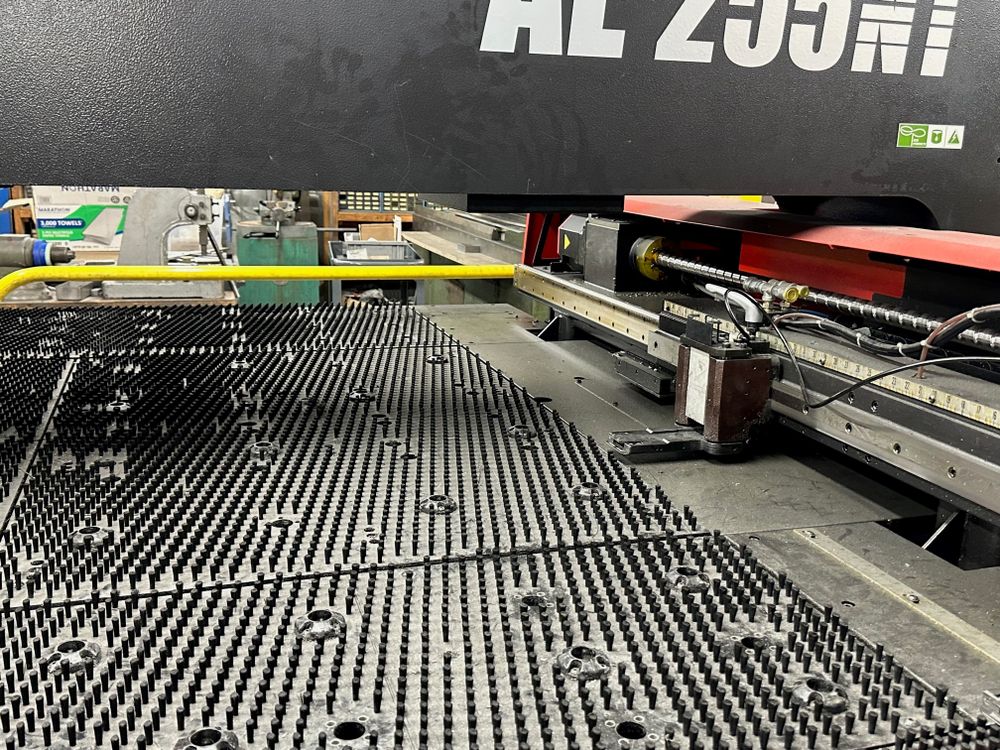 Amada AE255NT SERVO DRIVEN