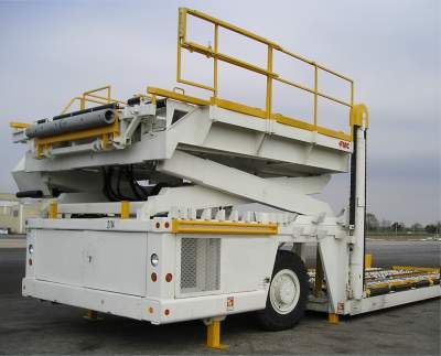 FMC MDL40 Cargo Loader