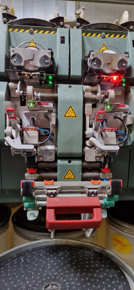 2 Rieter J20 air jet spinning machines