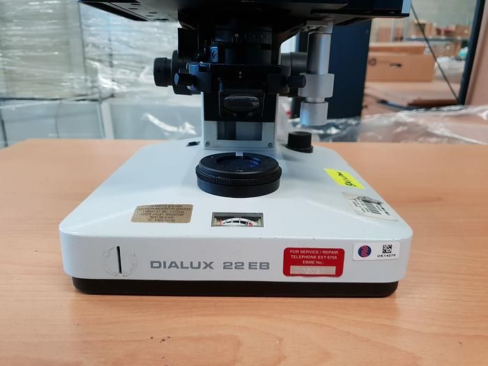 Leitz Dialux 22EB Microscope