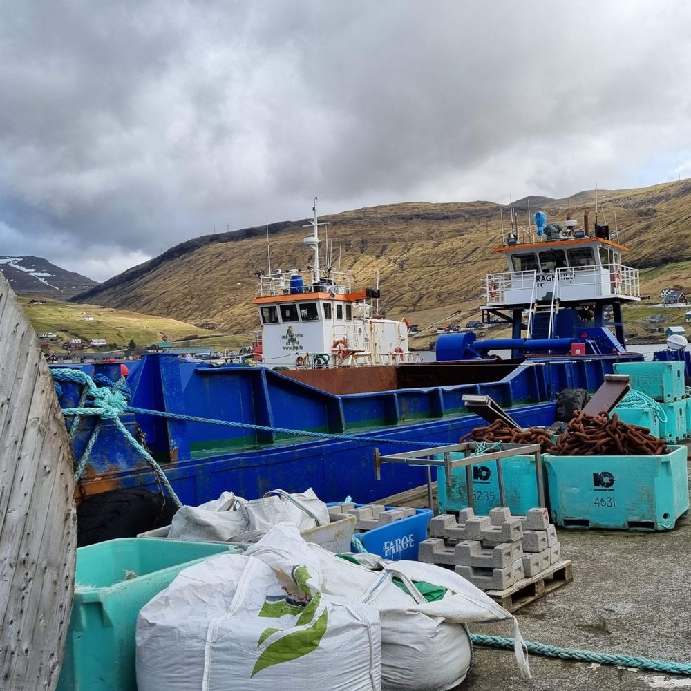 Self-propelled Split Hopper Barge – 534 Cubic meters