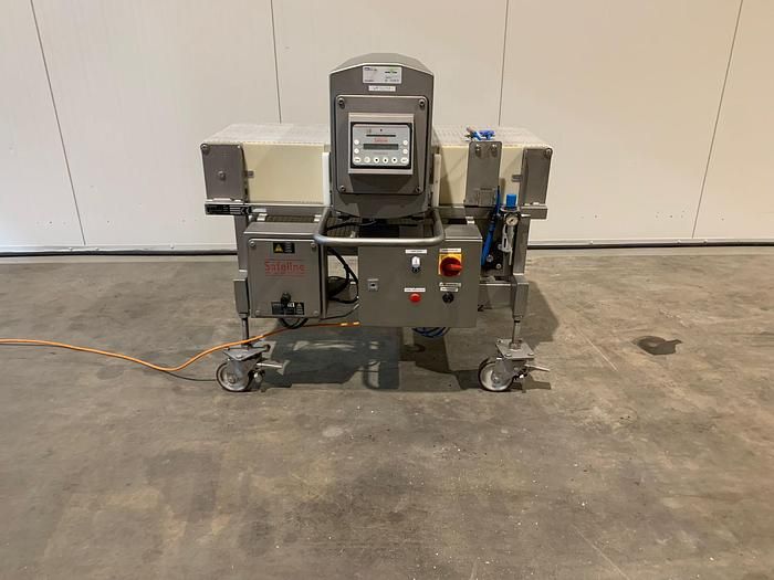Safeline Metal detector