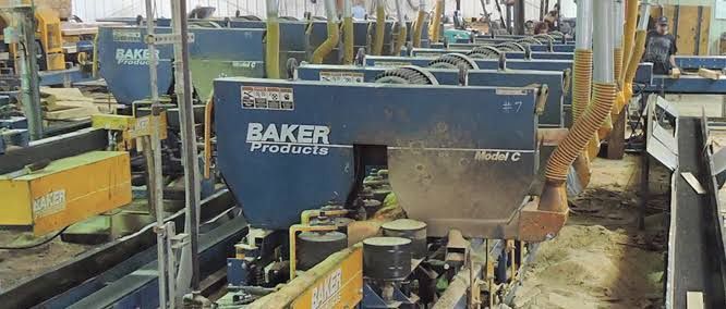 Baker Horizontal resaw bandsaw sawmill