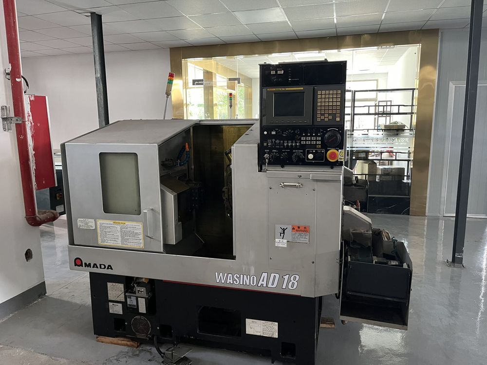 Amada, Wasino CNC Control 4000 RPM AD18 high-precision lathe 3 Axis