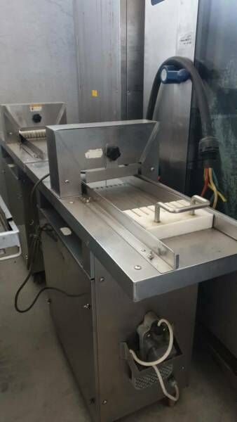 Sushi Cutting Machine
