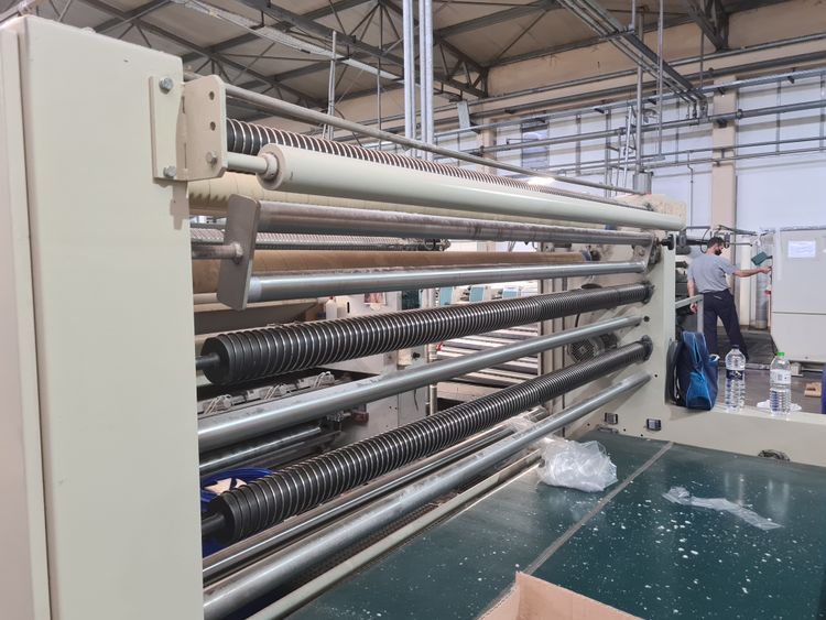 2 2004 240 Unica model 10 colors and 12 colors