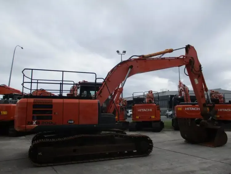 Hitachi ZX200LC-5G Tracked Excavator