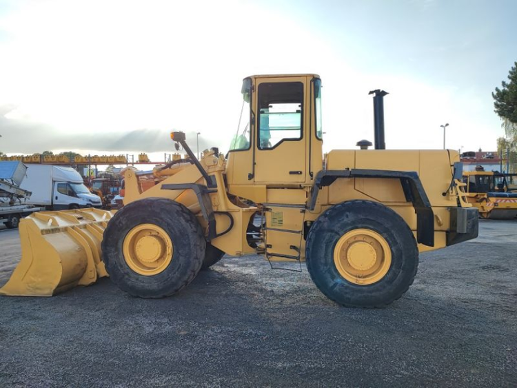 Komatsu WA270-3 Wheel Loader