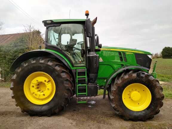 John Deere 6250R Tractor