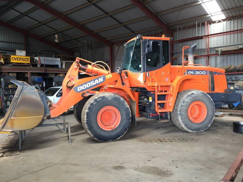 Doosan DL300 Wheel Loader