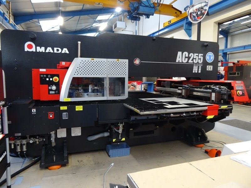 Amada AC 255 NT 20 Ton