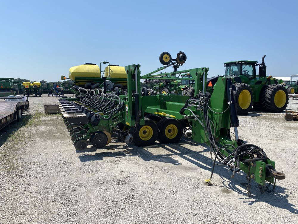 John Deere DB60 Planters: Drawn John Deere DB60 Planters: Drawn