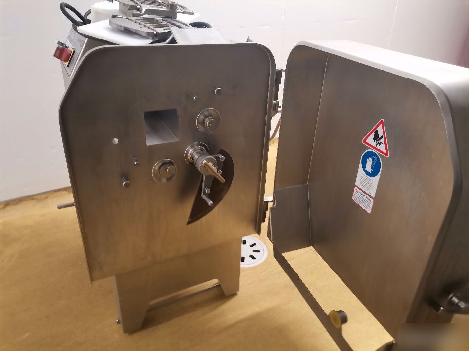 Treif FELIX 100 Dicing machine
