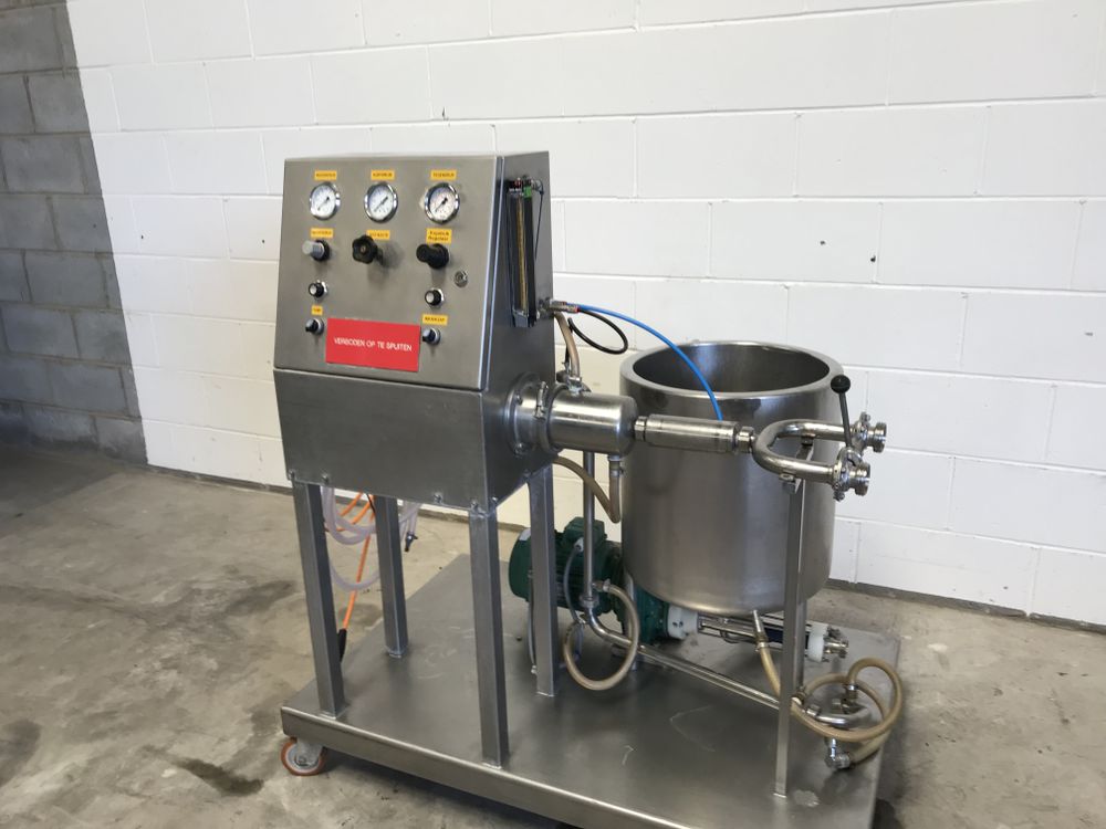Mondomix A-05 lab size mixer aerator