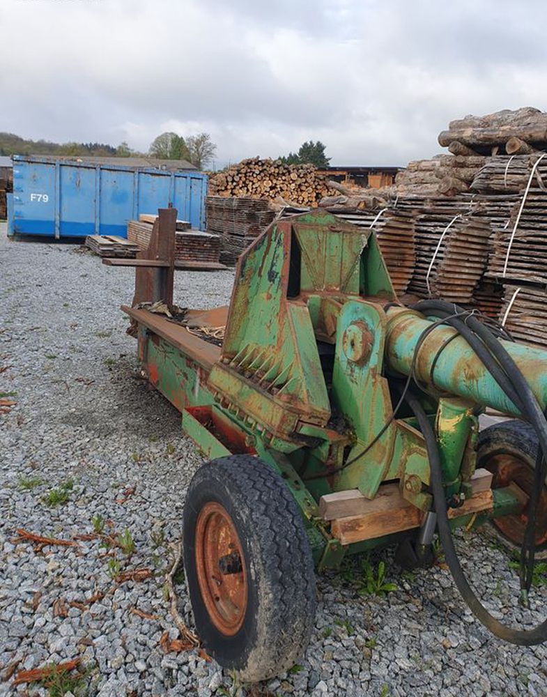 Large diameter log splitter