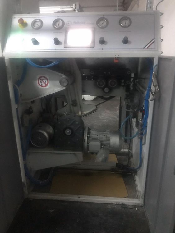 Fabotex WF1 2200 Fringing machine