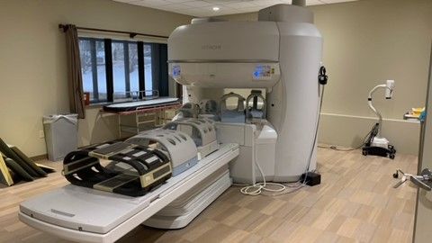 Hitachi Oasis Open 1.2T MRI System