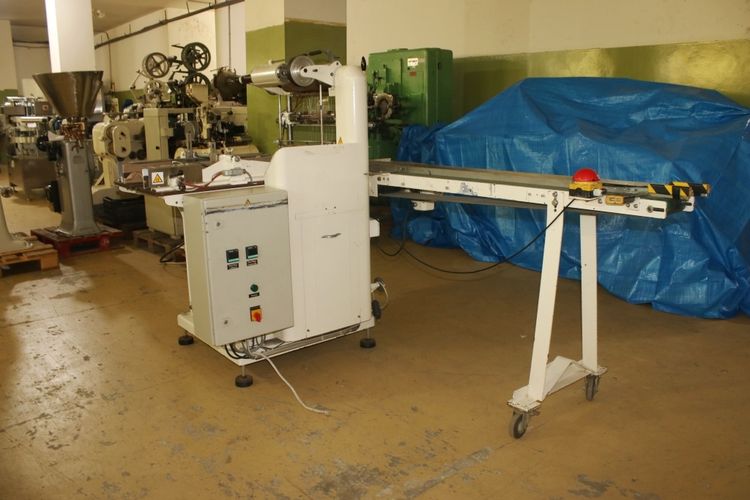 Sollas 17 Over wrapping machine