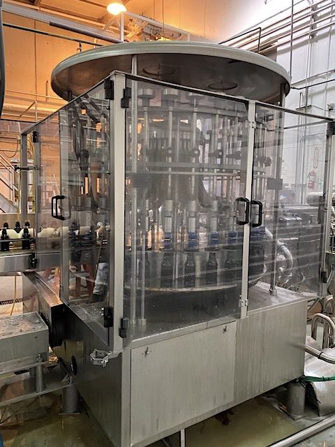 US Bottlers 32 Valve Rotary Bottle Rotary Filler