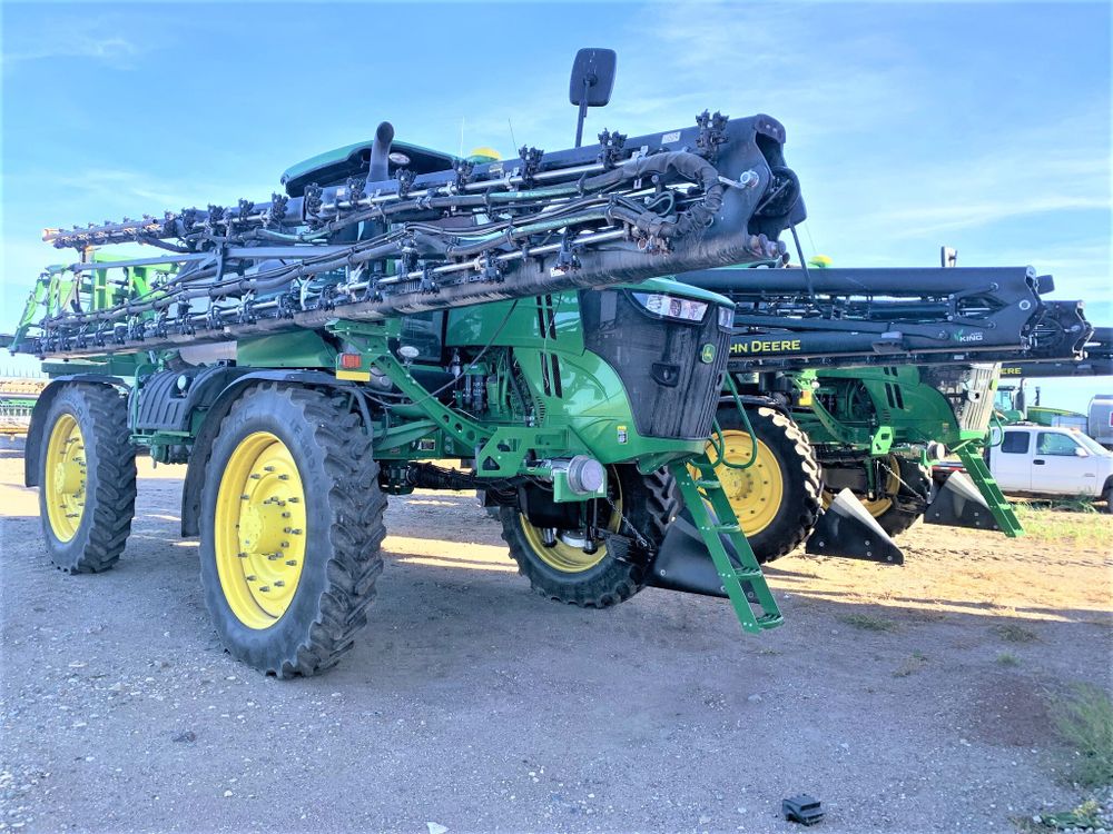 John Deere R4045