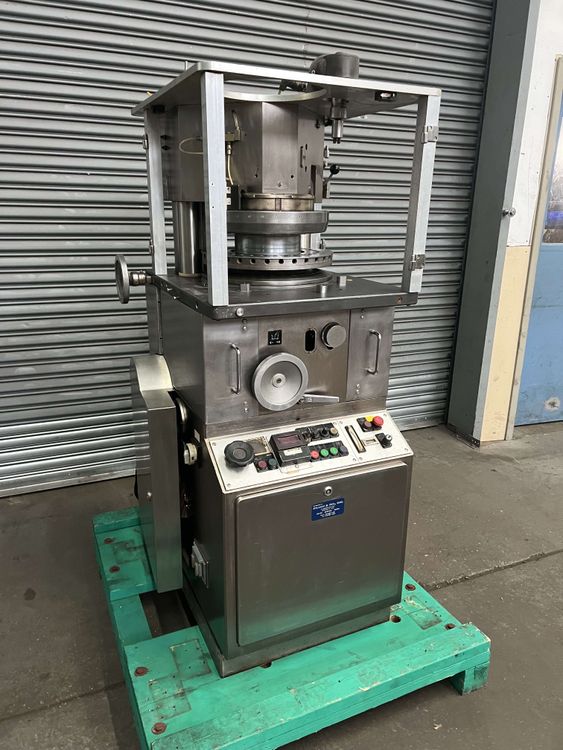 Kilian RTS-32AST 32 Station Rotary Tablet Press