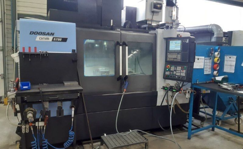 2 Doosan DNM 5700 3 Axis